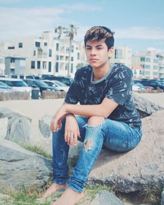 Julian Jara Bio, Wiki, Height, Weight, Family, Net Worth and Girlfriends